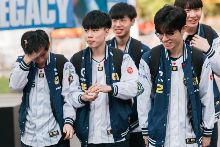 CFO中单HongQ：战胜Faker可算作我的重要成就，他是最顶尖的中单-直播吧