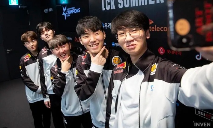 Yamato：如果之前有人说Chovy可能是20DRX里最后一个拿S冠的 我会觉得他疯了-直播吧