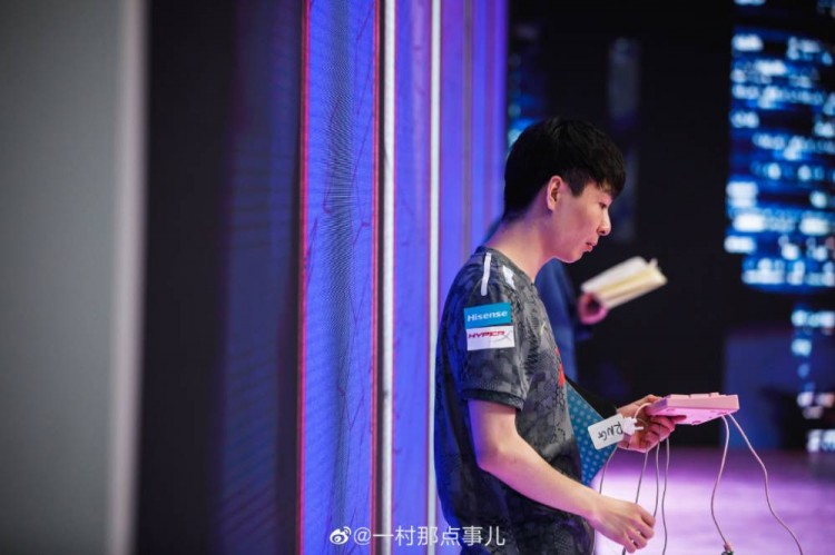 摄影师一村分享赛场照：LGD 下一段旅程见-直播吧zhibo8.cc