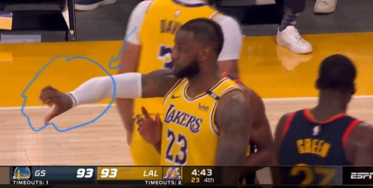 【录像分析室】带你揭秘湖人队最常见的战术：ELBOW-直播吧zhibo8.cc