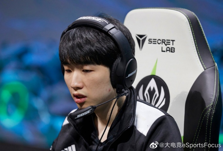 MSI半决赛DK返图：Showmaker表情严肃 BeryL、Ghost下路瑟瑟发抖-直播吧zhibo8.cc