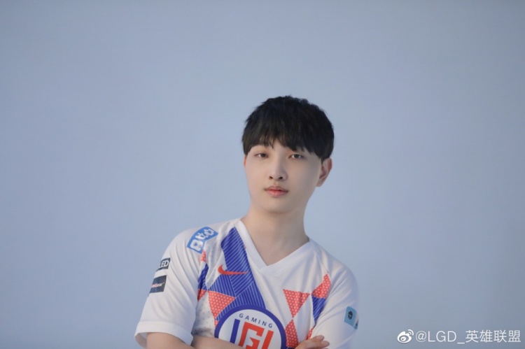 LGD官博晒照：LPL夏季赛宣传片拍摄花絮-直播吧zhibo8.cc