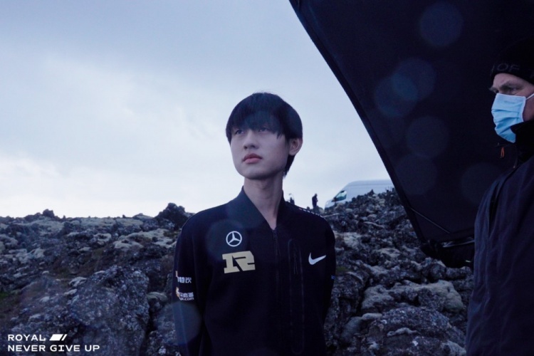 RNG官博晒Ming帅照：从未改变的信念-直播吧zhibo8.cc