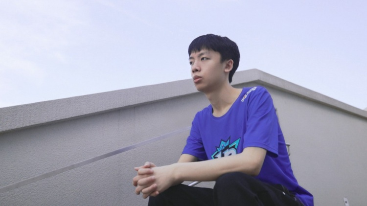 UP俱乐部晒出选手外景花絮：SMLZ表情依旧稳健-直播吧zhibo8.cc