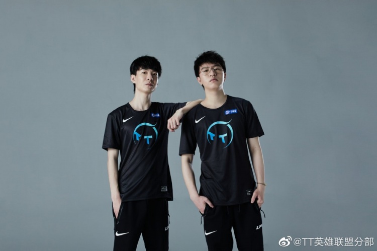 TT官方晒Langx、Xiaopeng定妆照：帅哥合照-直播吧zhibo8.cc