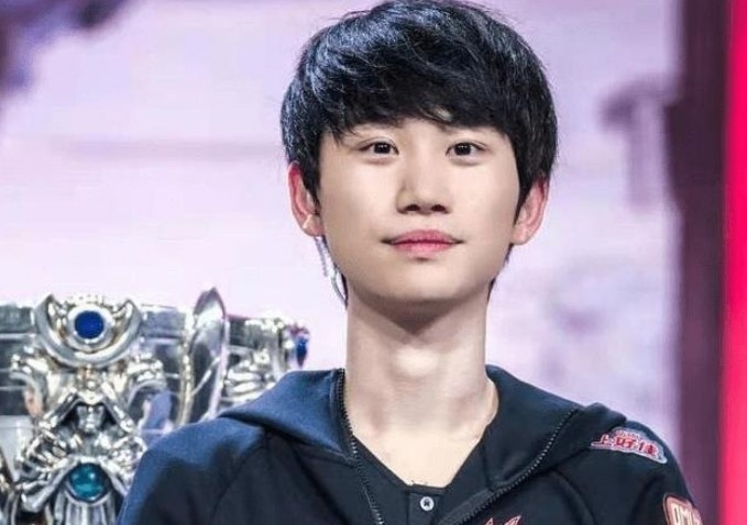 Doinb：UP的双C换了之后挺强的，Smlz确实打的好啊-直播吧zhibo8.cc