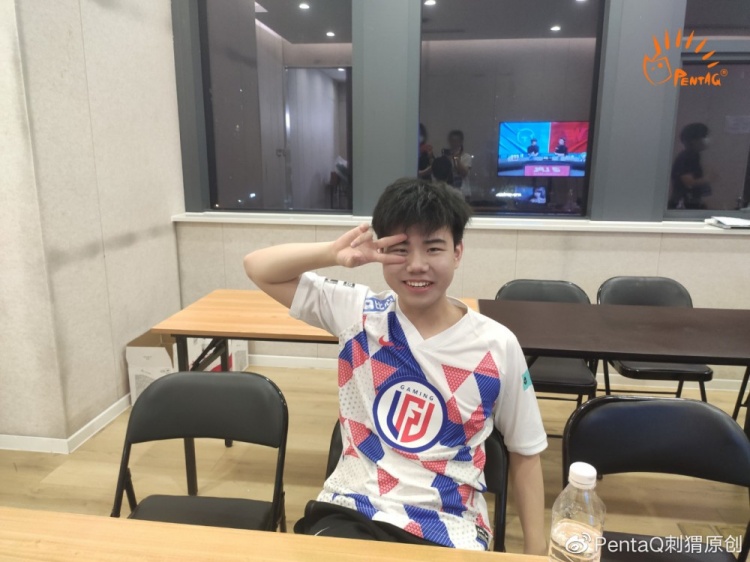 LGD打野shad0w采访：夏季赛的目标是进入世界赛-直播吧zhibo8.cc