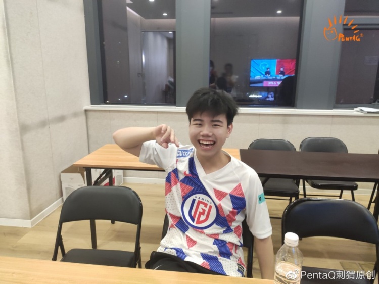 LGD打野shad0w采访：夏季赛的目标是进入世界赛-直播吧zhibo8.cc