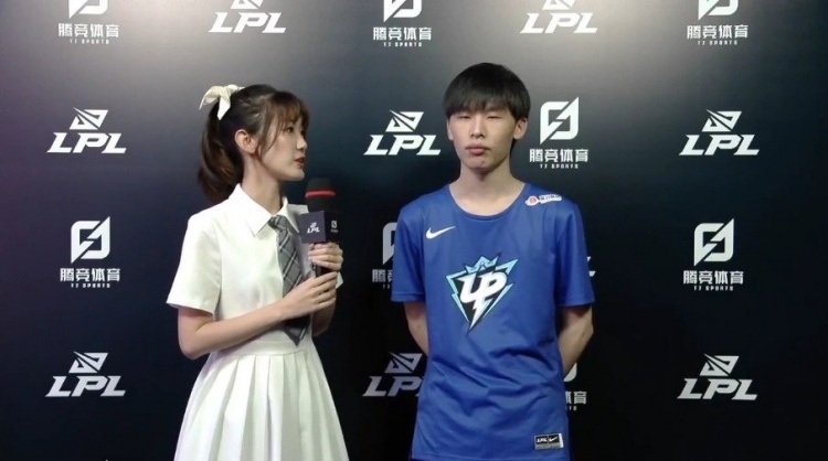 英文流采访UP.H4cker:赛前会和队友沟通怎么刷和抓 对面太好抓了-直播吧zhibo8.cc