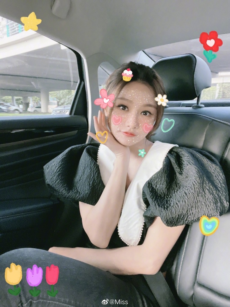 前LPL解说Miss：天大地大，快乐最大！-直播吧zhibo8.cc