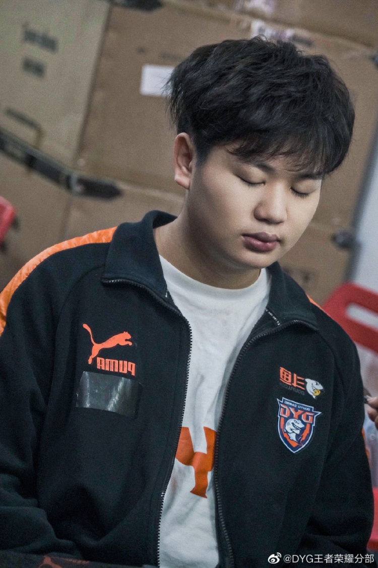 DYG休息室返图：巅峰之路，勇无边界！-直播吧zhibo8.cc