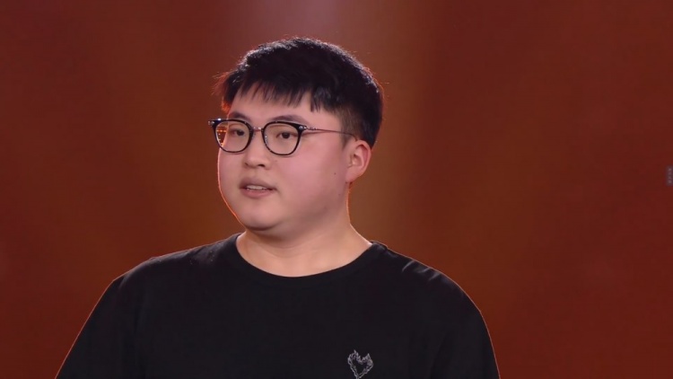 Uzi直播：之前不是iG.Uzi吗怎么又BLG.Uzi，反正不可能是RNG.Uzi-直播吧zhibo8.cc