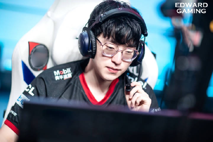 scout上分疯狂ping小地图：我要赢我要赢！-直播吧zhibo8.cc