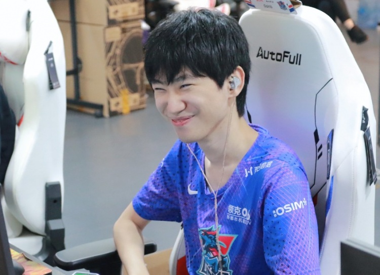 Doinb：FPX试训了很多上路包括Zoom Rookie七月初可以上场-直播吧zhibo8.cc