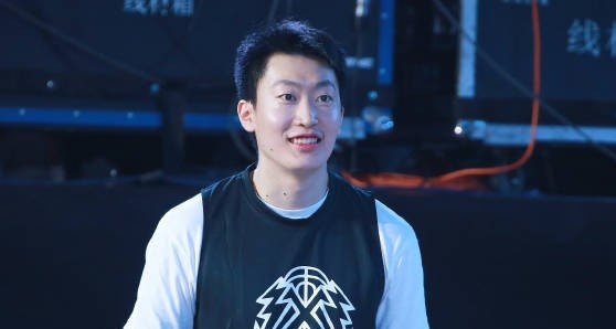 LPL今日解说：泽元、小伞解说FPX/V5、RNG/WBG-直播吧zhibo8.cc