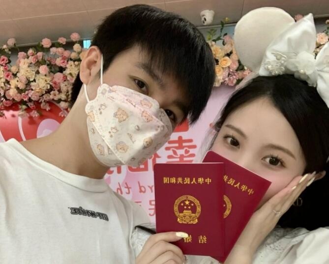 Letme：AJ你跟瞳夕求婚了？AJ：怎么可能？-直播吧zhibo8.cc