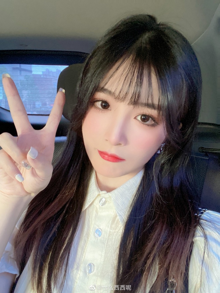 主持西西晒照：今天闺蜜回门宴 我的宝要幸福久久-直播吧