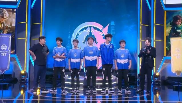 eStarPro赛后采访 易峥 ：信任队友就完事了，感觉我们一定会赢-直播吧