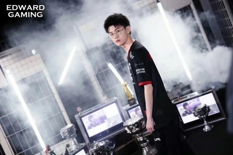 EDG官方9周年宣传片现场花絮：传承-直播吧