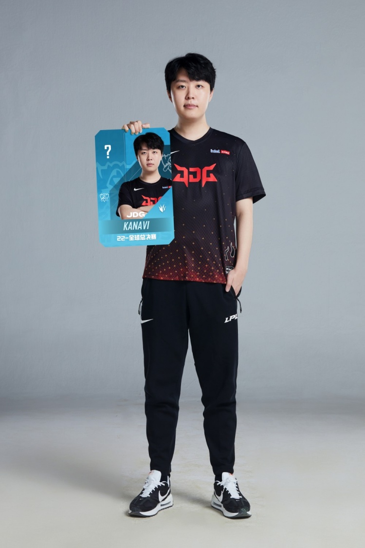 JDG选手S12定妆照：此志无双，JDG加油！-直播吧