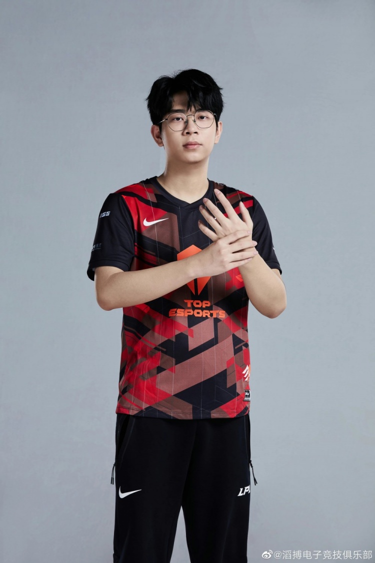 TES发布官方定妆照：无畏之火，燃至巅峰-直播吧