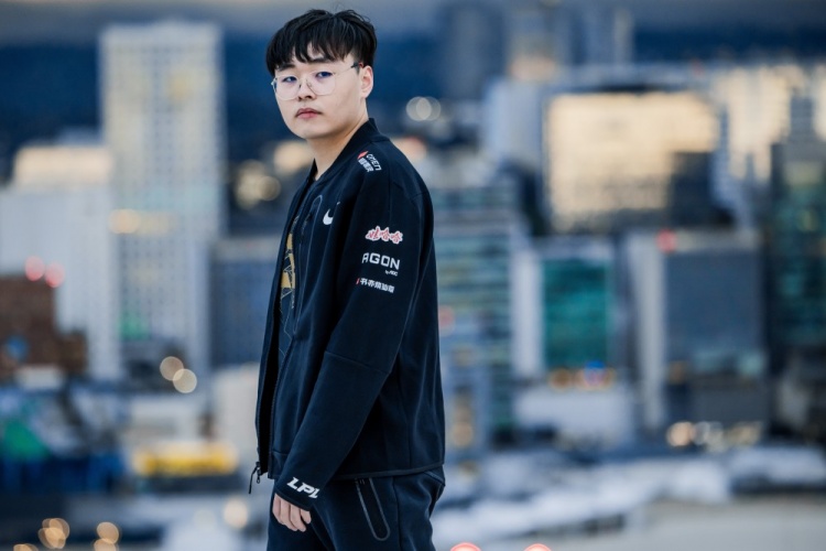 RNG拍摄返图：姿势一定要帅-直播吧