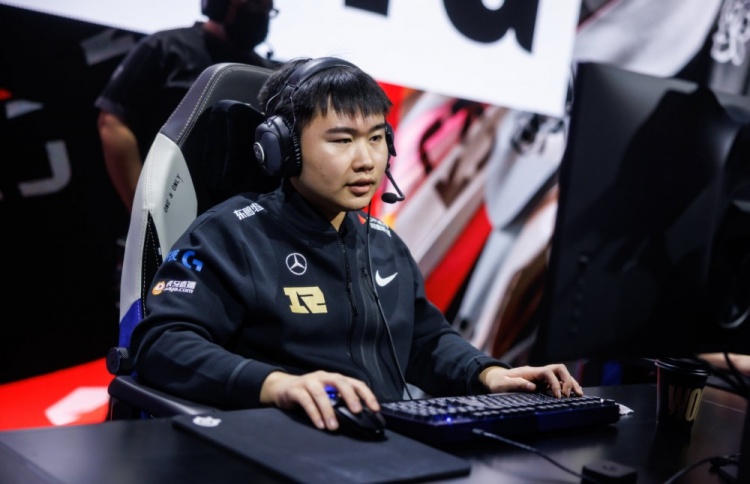 今日淘汰赛RNG赛后返图：Royal never give up！-直播吧