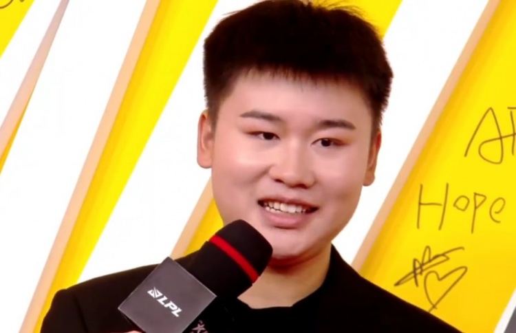 WEI全明星采访：还没有商量嘛，就是玩一些比较Happy的英雄-直播吧