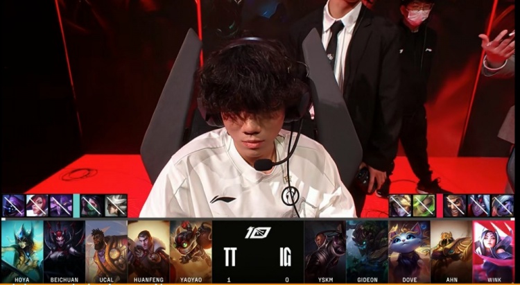 🎮Dove沙皇无懈可击YSKM刀妹后期发力 iG平稳推进扳回一局-直播吧