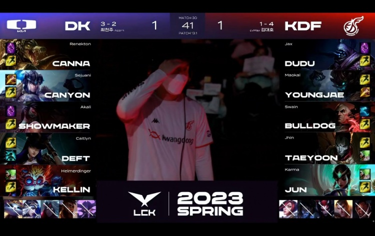 🎮LCK：打穿！Deft女警爆头狙杀KDF！DK轻松拿下胜利！-直播吧