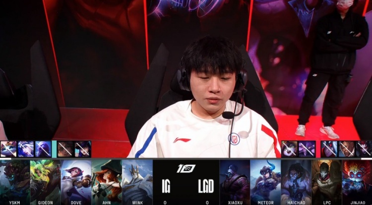 🎮YSKM剑姬破空三连斩 Dove加里奥罡风阵阵 iG先下一城-直播吧