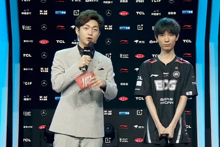 EDG赛后采访Leave：我觉得身为EDG的AD，我们的目标一直都是冠军-直播吧