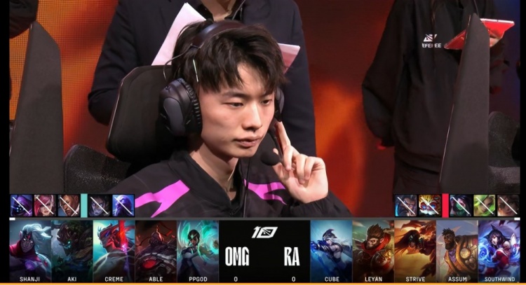 🎮Cube奎桑提无敌战神OMG多次给机会 RA强控阵容拿下首局比赛-直播吧