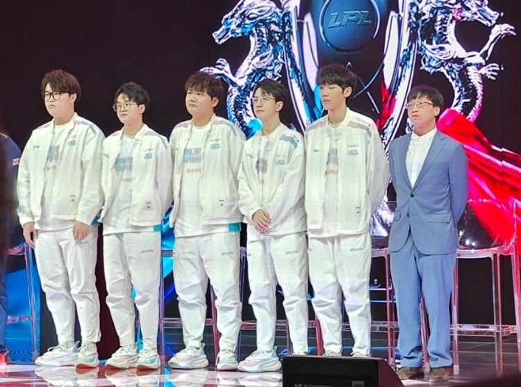 BLG下路ELK放话Ruler：决赛我会让他看一下什么叫做国产AD！-直播吧