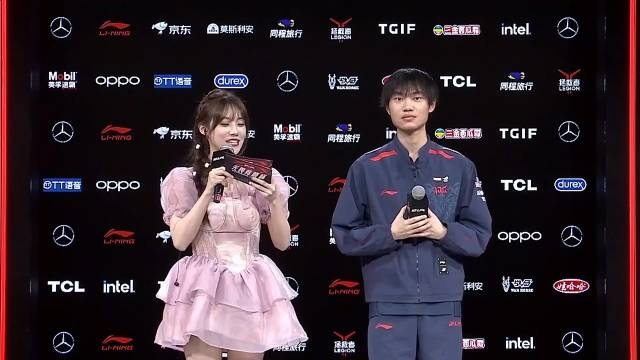 knight：打LPL这么久也拿过很多荣誉 就差一个S冠 今年想争取一下-直播吧