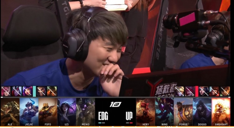 🎮梦回S8！Uzi卡莎起飞虚空索敌狂杀再超神 EDG让一追二胜UP-直播吧