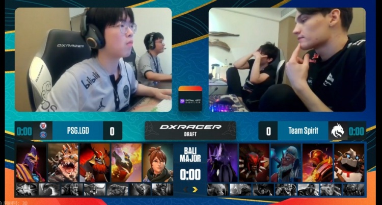 🎮先手阵容反被先手 Yatoro血魔无限收割无情反杀 LGD首局告负-直播吧