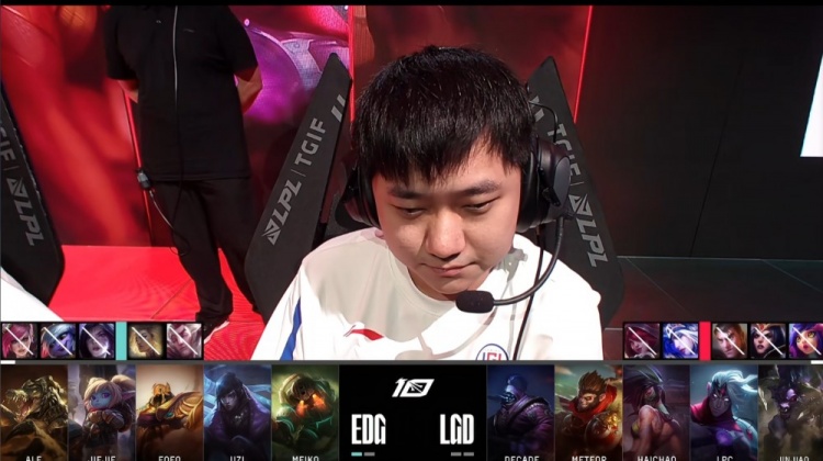 🎮Uzi状态较为低迷 FOFO沙皇证明自己 EDG横扫LGD-直播吧