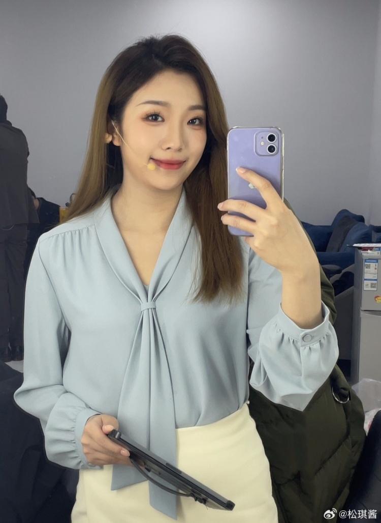 LPL排班：MacT 瞳夕 硕硕 PYL解说比赛 互动主持薇薇 阿芙-直播吧