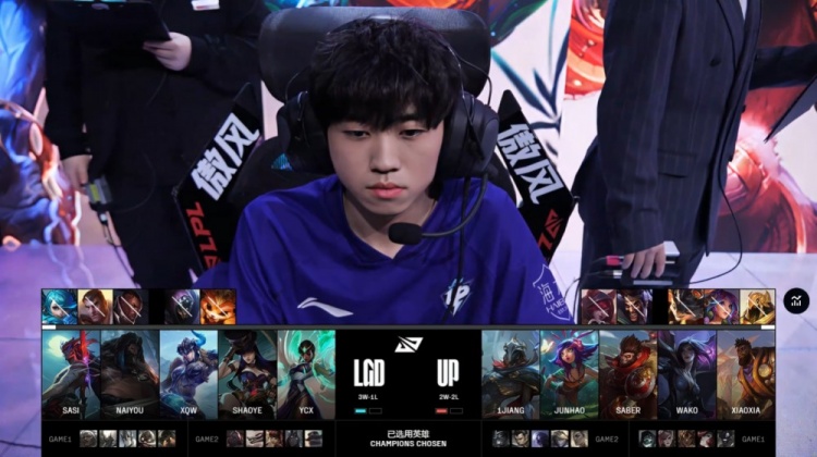 🎮涅槃大舞台有活你就来！Shaoye轰五杀 LGD翻中翻中翻中翻胜UP-直播吧