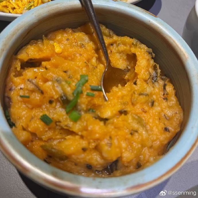 Meiko请客吃饭！Ming晒聚餐照：感谢田老板，请客吃饭-直播吧