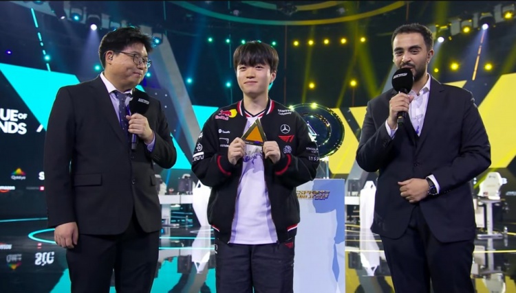 🎮多兰狂送不碍Faker塞拉牛游龙中之龙 T1横扫G2获得EWC季军-直播吧