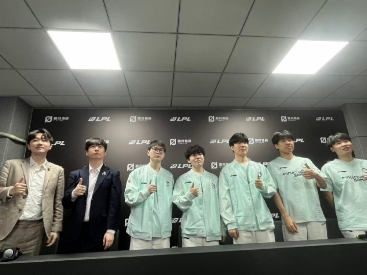 iG赛后群访 Rookie：好好休息 好好备战 打BLG我们状态是最关键的-直播吧