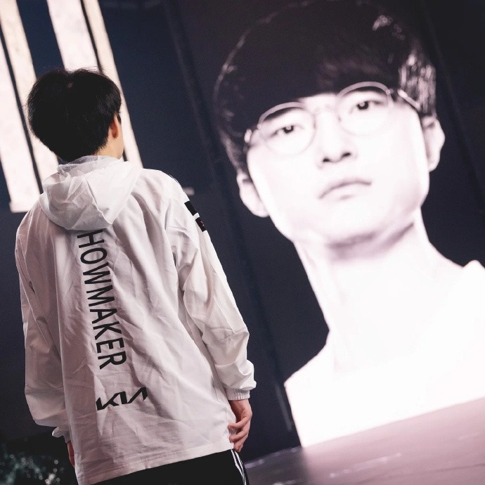 T1对战DK赛前，LOL官方分享ShowMaker&Faker并配文：今天-直播吧