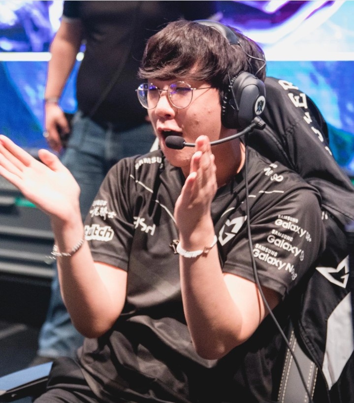 不同往昔，赛事官方分享S7与S15 BDD、Cuzz、Ruler神情对比-直播吧