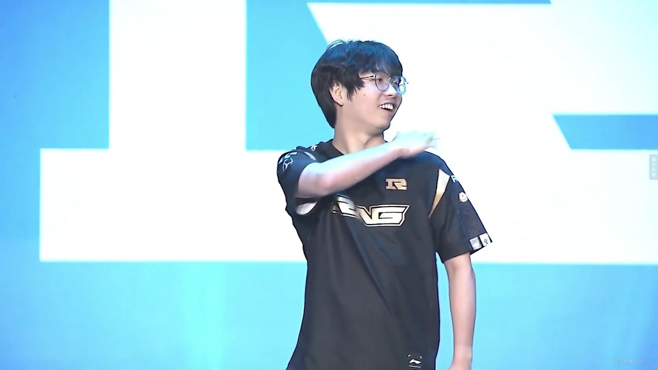 被老东家踢了之后，在RNG出场的LP对战LNG充满挑衅！-直播吧